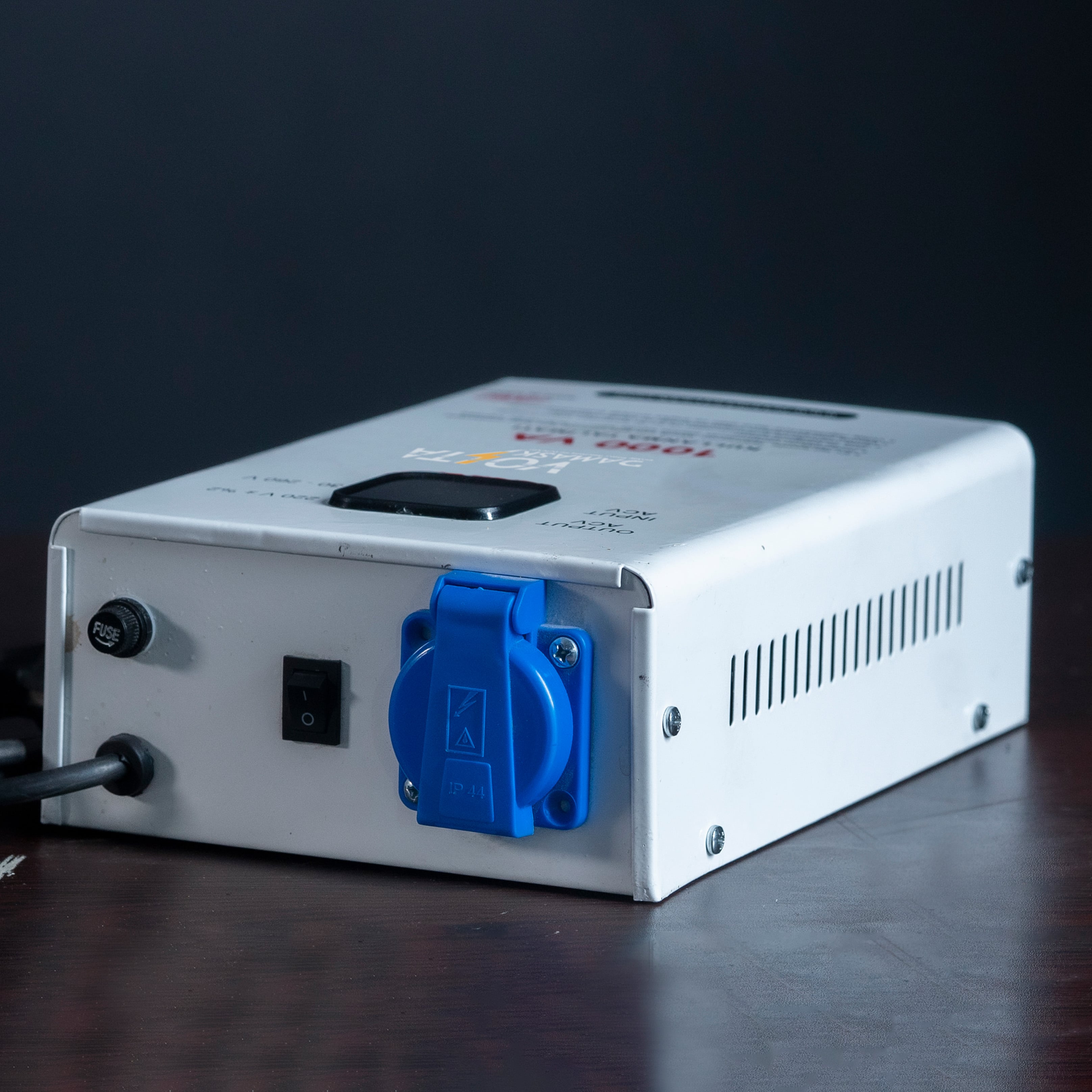 Product 1 - PV - R Relay type AC Automatic Voltage Regulator Type A 500 ...